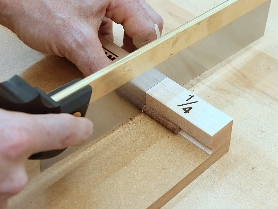 Rob Cosman's Wood-Hinge Bench Hook | RobCosman.com — RobCosman.ca